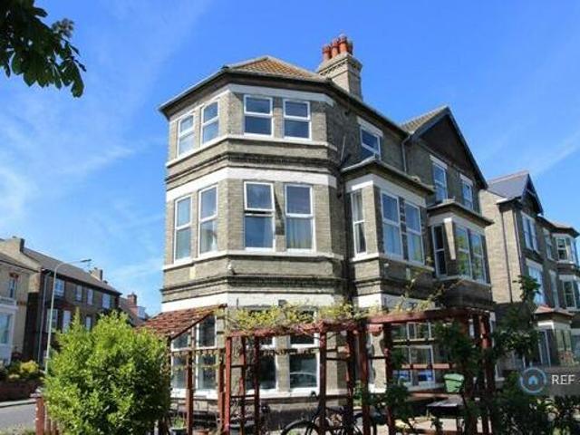 Kirkley Cliff Road, Lowestoft, 2 Bedroom Flat