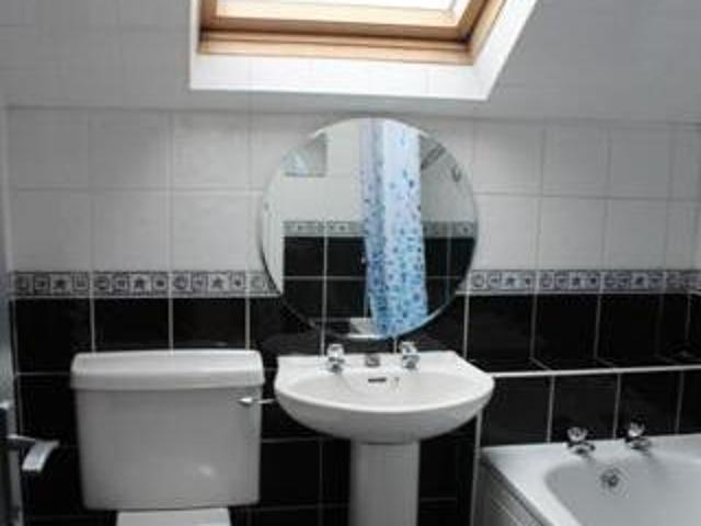 Kirkstall Lane, Leeds, 5 Bedroom Flat
