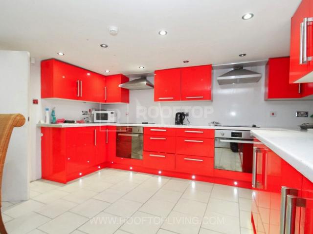 Kirkstall Lane, Leeds LS6, 10 bed shared accommodation to rent, £390 pppm | PrimeLocation