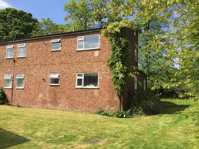 Kirkstall Lane, Leeds LS6, 2 bed flat to rent, £1,050 pcm | PrimeLocation