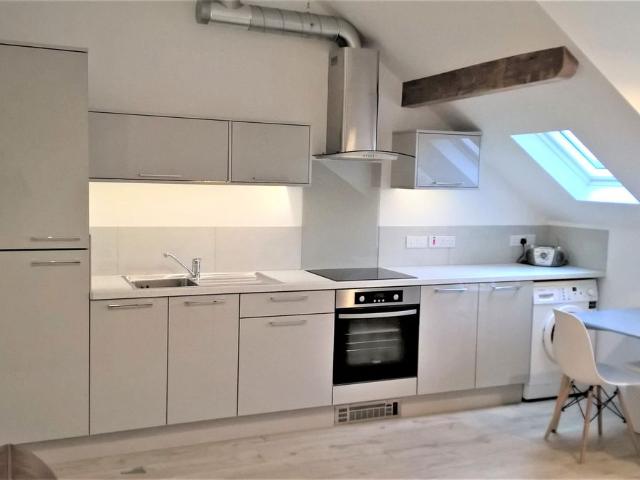 Kirkstall Road, Leeds LS4, 1 bed flat to rent, £795 pcm | PrimeLocation