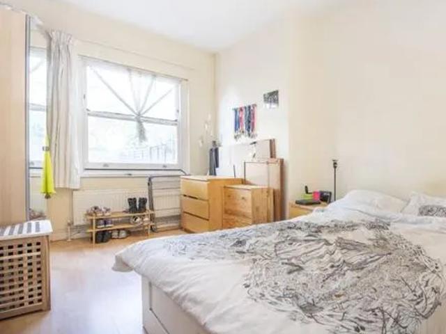 Kirkstall Road, London, SW2 4HF, United Kingdom | 1 bed apartment for rent #154611815 | Rentberry