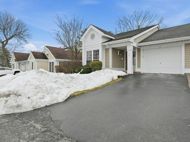Kismet Ct, Ridge, Condo For Sale