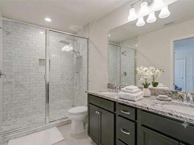 Kissimmeee Home| Near Disney | Gated Community | Pool | Private Bath Options | Full Kitchen