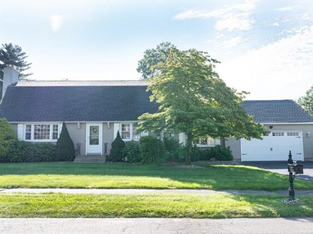 Kittredge Dr, Westfield, Home For Sale