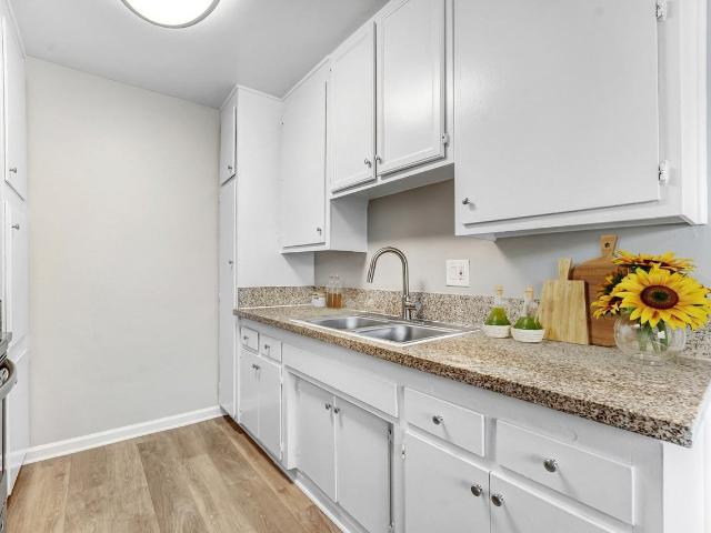 Kittridge Apartments 2 Bedroom Apartment for Rent at 11750 Kittridge St, Los Angeles, CA 91606 Mid Town North Hollywood