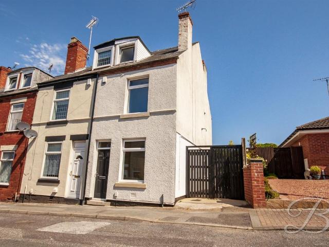 Kitchener Drive, Mansfield NG18, 3 bed terraced house to rent, £925 pcm | PrimeLocation