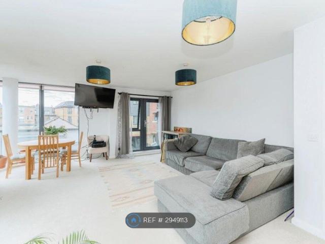 Kitchener House, West Drayton UB7, 1 bed flat to rent, £1,600 pcm | PrimeLocation