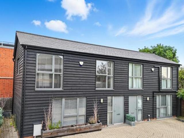Kitchener Mews, Chase Side, 2 Bedroom Semi detached