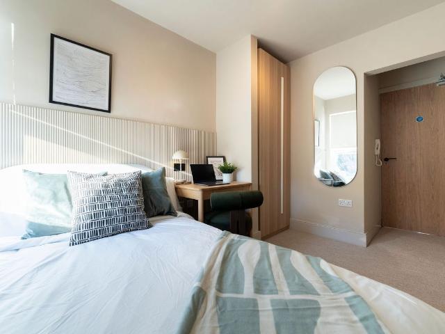 Kitchener Road, High Wycombe HP11, Room to rent, £850 pcm | PrimeLocation