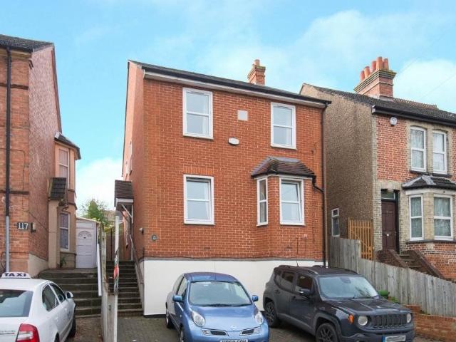 Kitchener Road HP11, 6 bed detached house to rent, £802 pcm | PrimeLocation