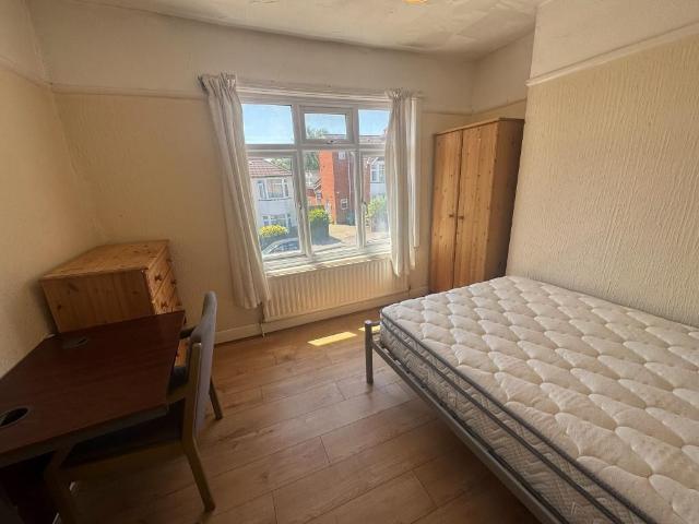 Kitchener Road, Southampton SO17, 6 bed shared accommodation to rent, £600 pcm | PrimeLocation