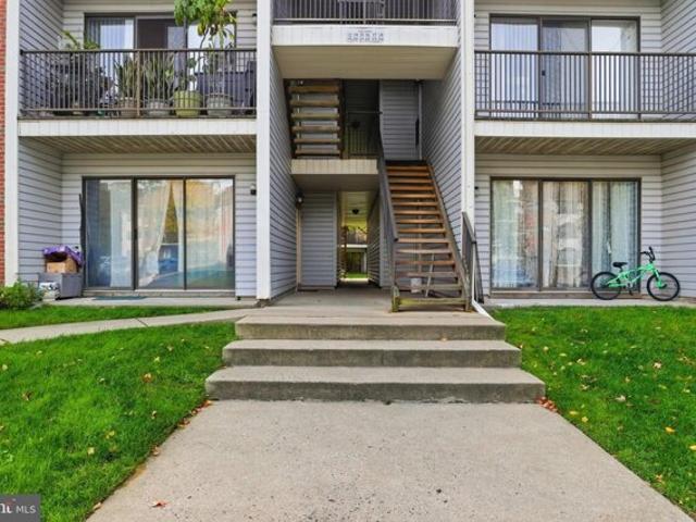 Kite Ct, Lawrenceville, Condo For Sale
