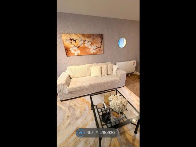 Kite House, London SW11, 1 bed flat to rent, £1,985 pcm | PrimeLocation