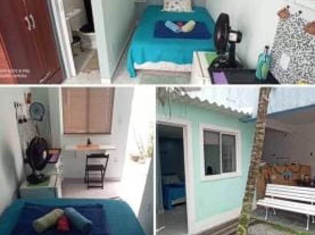 KITINET SÓ PARA RAPAZES, NA RUA DA PRAIA