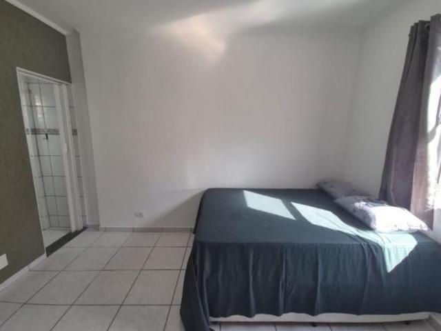 KITNET, 80 METROS DA PRAIA, 20 m² de área útil, Bairro: BOQUEIRÃO