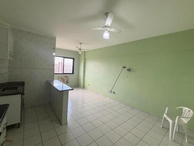 kitnet com vaga de garagem e elevador