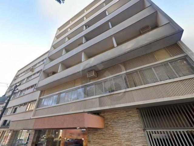 Kitnet com 1 dormitório à venda, 26 m² por R$ 115.000,00 Centro Londrina/PR