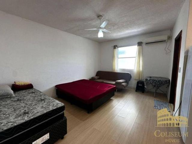 Kitnet com 1 dormitório à venda, 27 m² por R$ 224.000,00 Boqueirão Praia Grande/SP