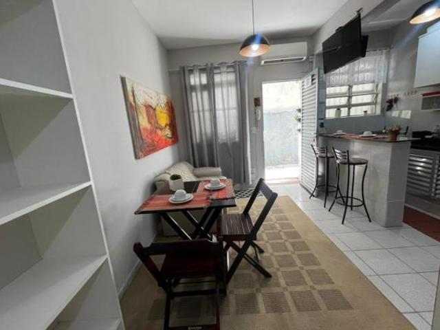 Kitnet com 1 dormitório à venda, 29 m² por R$ 230.000,00 Boqueirão Praia Grande/SP