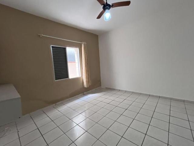 Kitnet com 1 dormitório à venda, 30 m² por R$ 185.000,00 Vila Assunção Praia Grande/SP