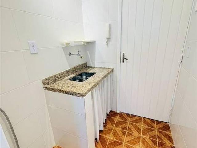 Kitnet com 1 dormitório à venda, 30 m² por R$ 199.900 Boqueirão Praia Grande/SP