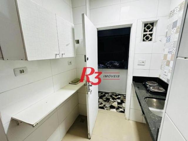 Kitnet com 1 dormitório à venda, 32 m² por R$ 300.000,00 Embaré Santos/SP