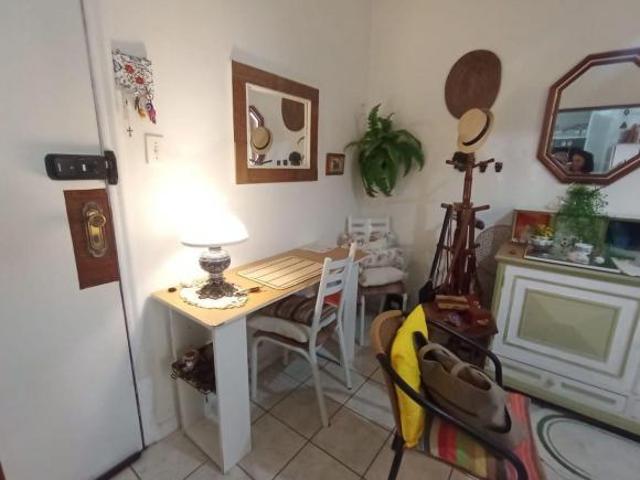 Kitnet com 1 dormitório à venda, 32 m² por R$ 300.000,00 Ponta da Praia Santos/SP