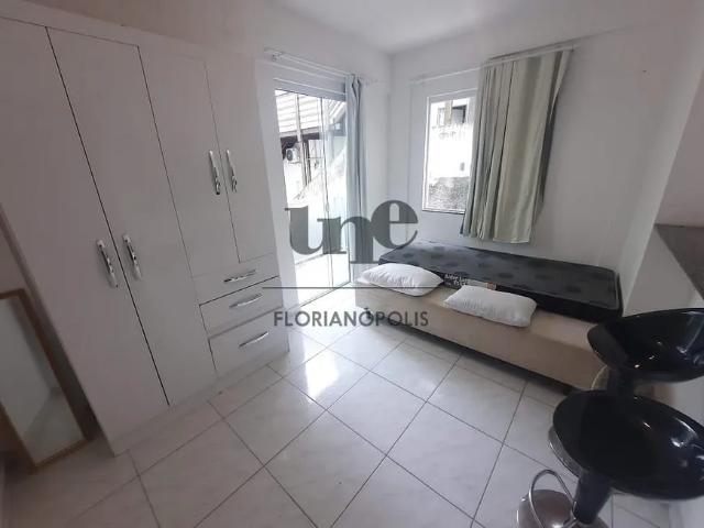 Kitnet com 1 Quarto e 1 banheiro à Venda, 24 m² por R$ 219.000