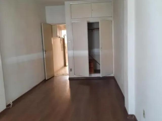 Kitnet com 1 Quarto e 1 banheiro à Venda, 40 m² por R$ 110.000