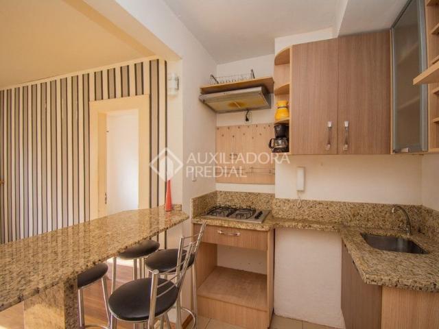 Kitnet com 1 quarto e 38m² para alugar em Jardim Leopoldina, Porto Alegre