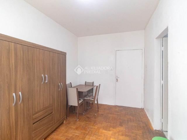 Kitnet com 1 quarto e 42m² para alugar em Floresta, Porto Alegre