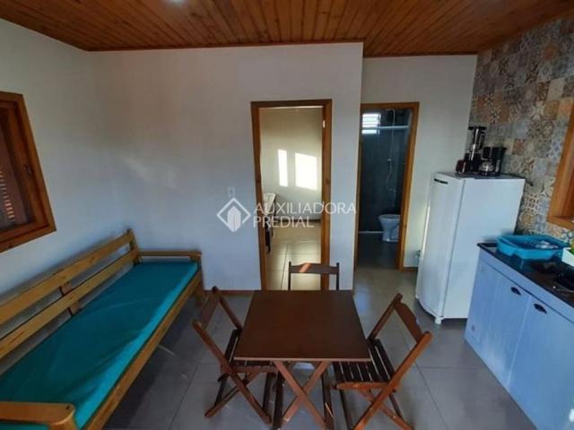 Kitnet com 1 quarto e 52m² para alugar em Praia do Rosa, Imbituba