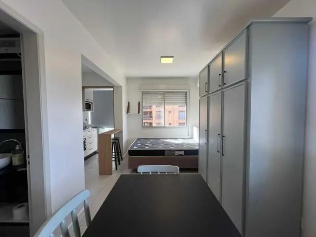 Kitnet com 1 Quarto para alugar, 35m² Centro