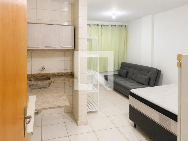 Kitnet, Centro, 1 Quarto, 28 m2 Curitiba