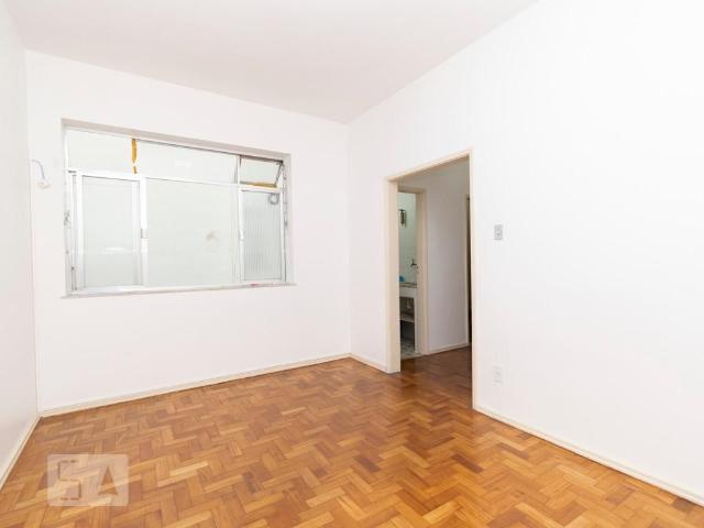 Kitnet, Centro, 1 Quarto, 30 m2 Niterói
