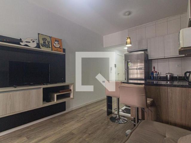 Kitnet, Centro, 1 Quarto, 33 m2 Curitiba