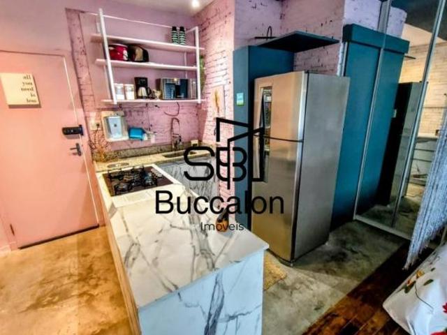Kitnet à Venda — Boqueirão, Santos/SP | 39 m² • Porteira Fechada • 1 Quadra da Praia • Vaga de Garag