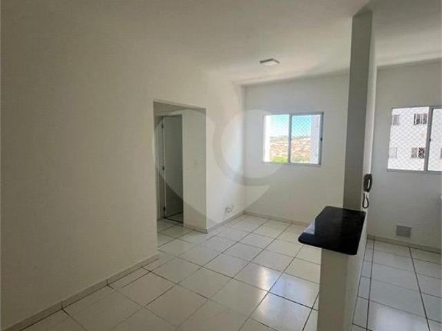 Kitnet à venda com 2 quartos no condomínio Parque Dos Manacás, São Carlos