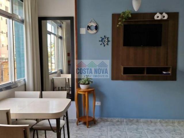 Kitnet à venda com 40m², 1 quarto, 1 banheiro e 1 vaga no bairro Tupi em Praia Grande frente ao mar