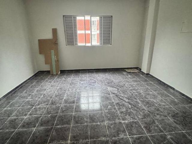 Kitnet a venda no Boqueirão 250 metros da praia R$189.000,00 a vista