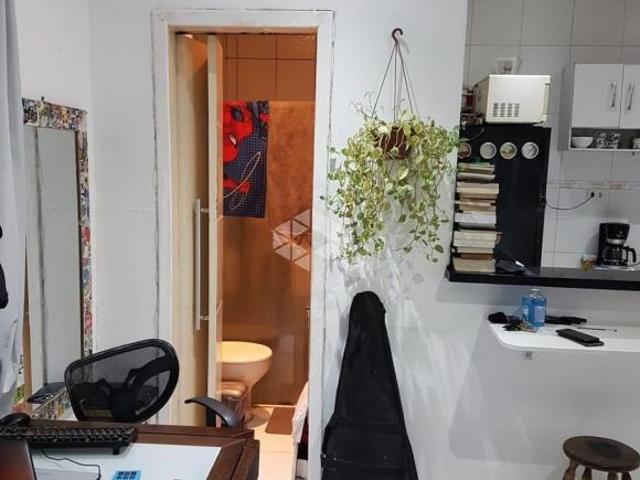 Kitnet à venda no Centro 30 m² privativos, ao lado do metrô, Republica