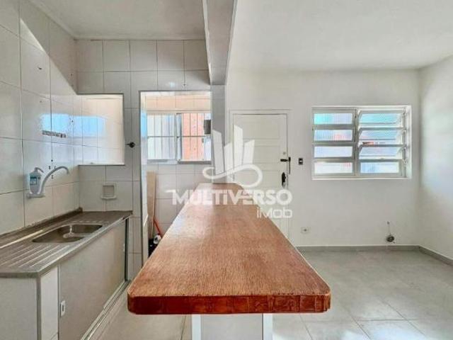 Kitnet à venda no Gonzaga, Santos SP | 30m² | 1 dorm, 1 vaga