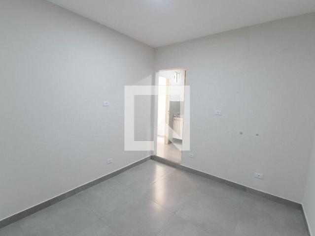 Kitnet, Areao, 1 Quarto, 20 m2 Taubaté
