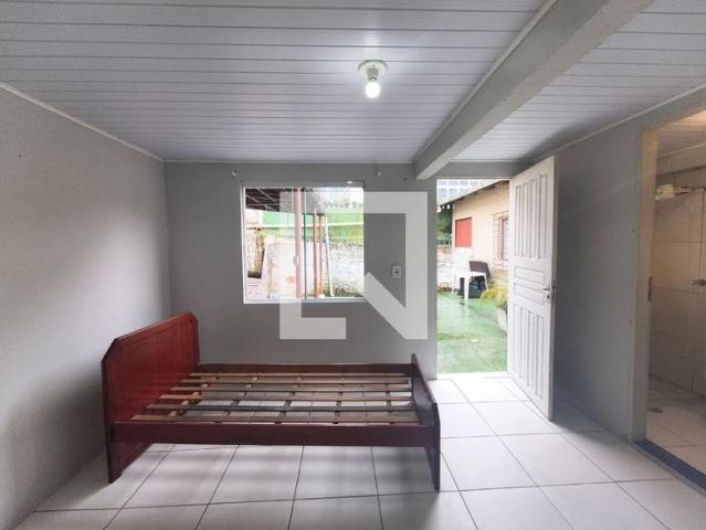 Kitnet, Barreiros, 1 Quarto, 20 m2 São José