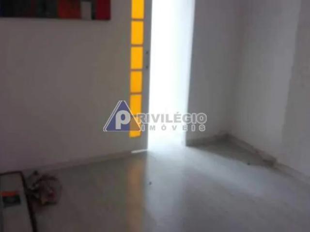 Kitnet e 1 banheiro à Venda, 30 m² por R$ 320.000