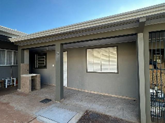 Kitnet e Studio para alugar com 1 Suíte em Vila Santa Izabel, Maringá PR