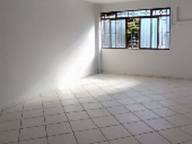 Kitnet e Studio para alugar com 1 Quarto em Zona 03, Maringá PR