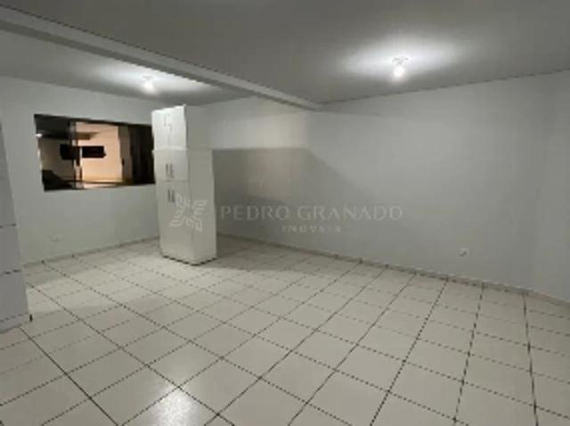 Kitnet e Studio para alugar com 1 Quarto em Zona 07, Maringá PR