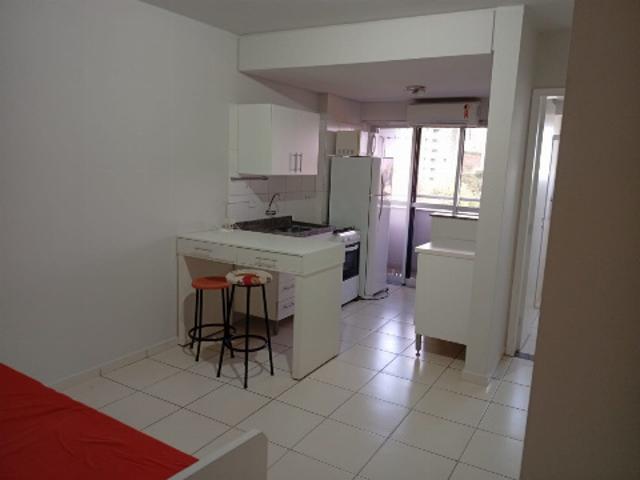 Kitnet e Studio para alugar em Zona 08, Maringá PR